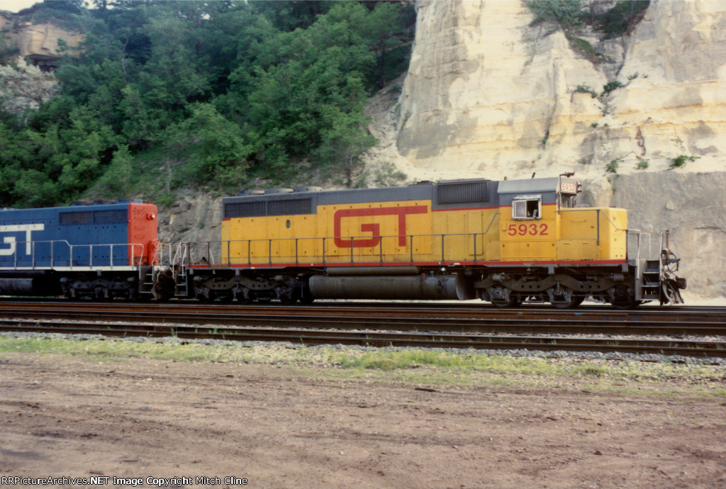 GTW 5932